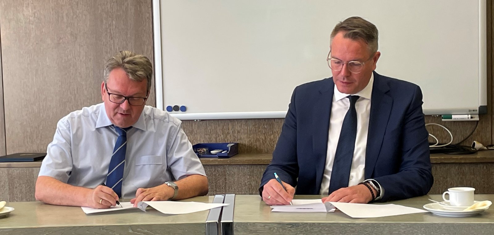 Nach Cyberangriff: Land und Kreis unterzeichnen Zielvereinbarung ...