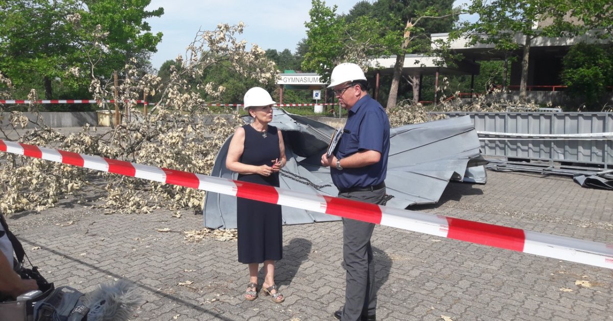 Sturmschäden am Schulzentrum Schifferstadt - aktueller Stand ...